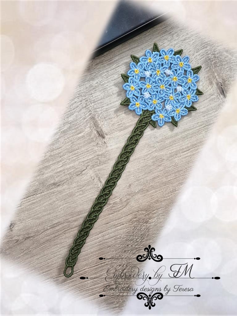 Bookmark Forget-me-not TM/ 5x7 hoop – Embroidery by TM - designs by Teresa