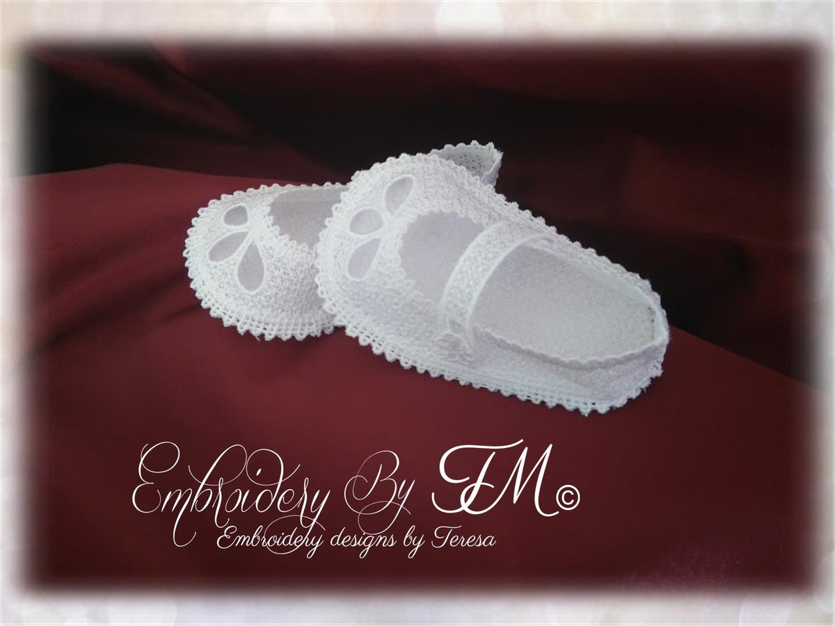 Baby booties lace No.28/ 4x4 hoop – Embroidery by TM - designs by Teresa