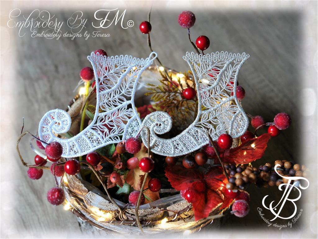 Elf shoe - FSL/ bobbin lace / 4x4 hoop – Embroidery by TM - designs by ...