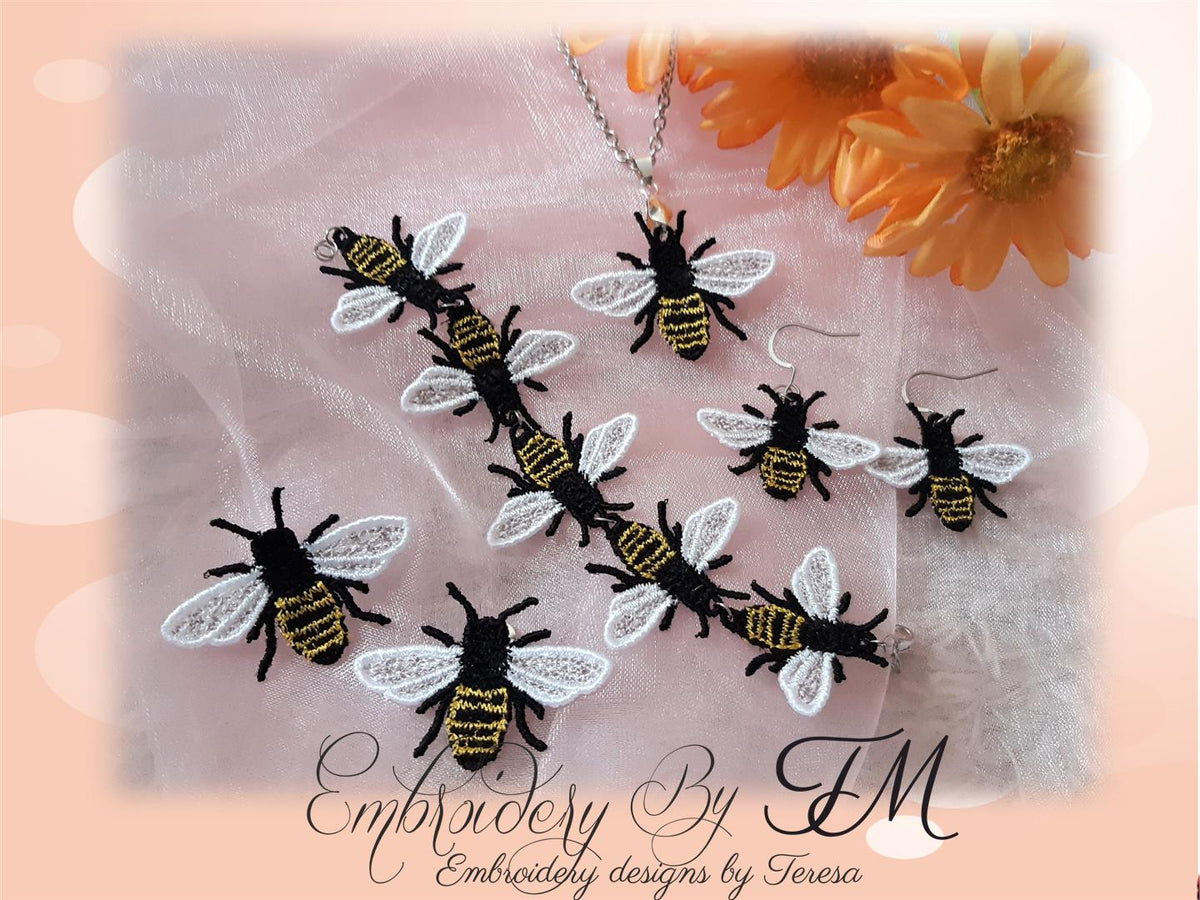 Realistic Honey Bee / jewelry FSL – Embroidery by TM - designs by Teresa